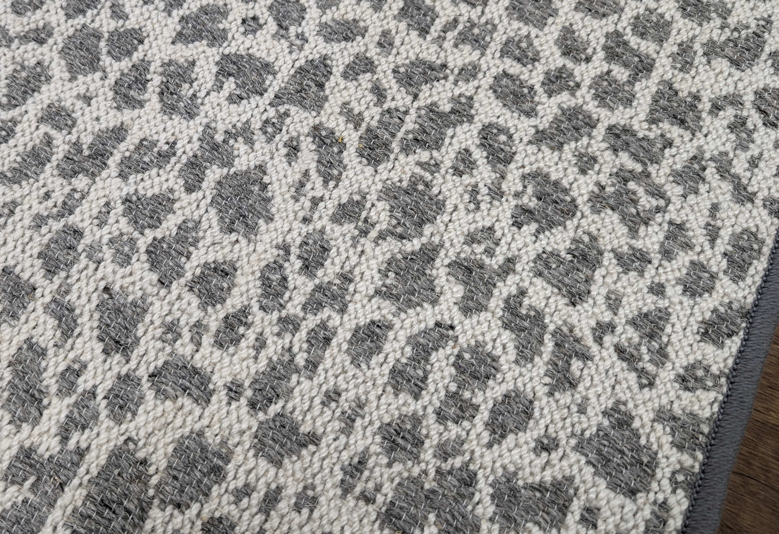 Naturals Cheetah Granite Stair Runner